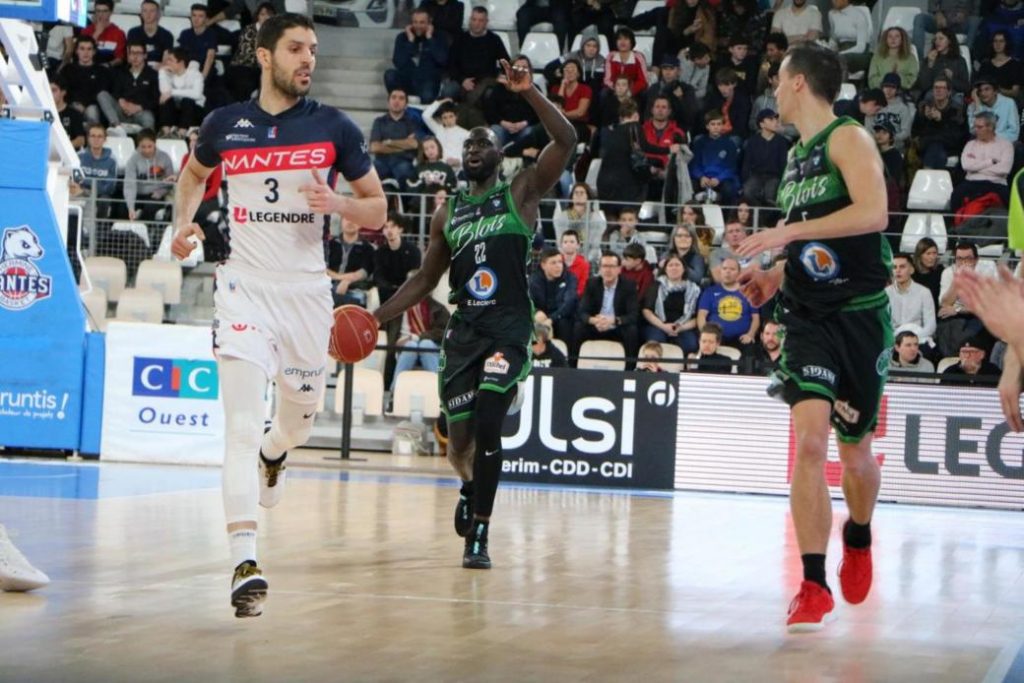 Pro B - Lamine Sambe sort la gâchette (4/5 à 3pts)... Blois fait plier ...