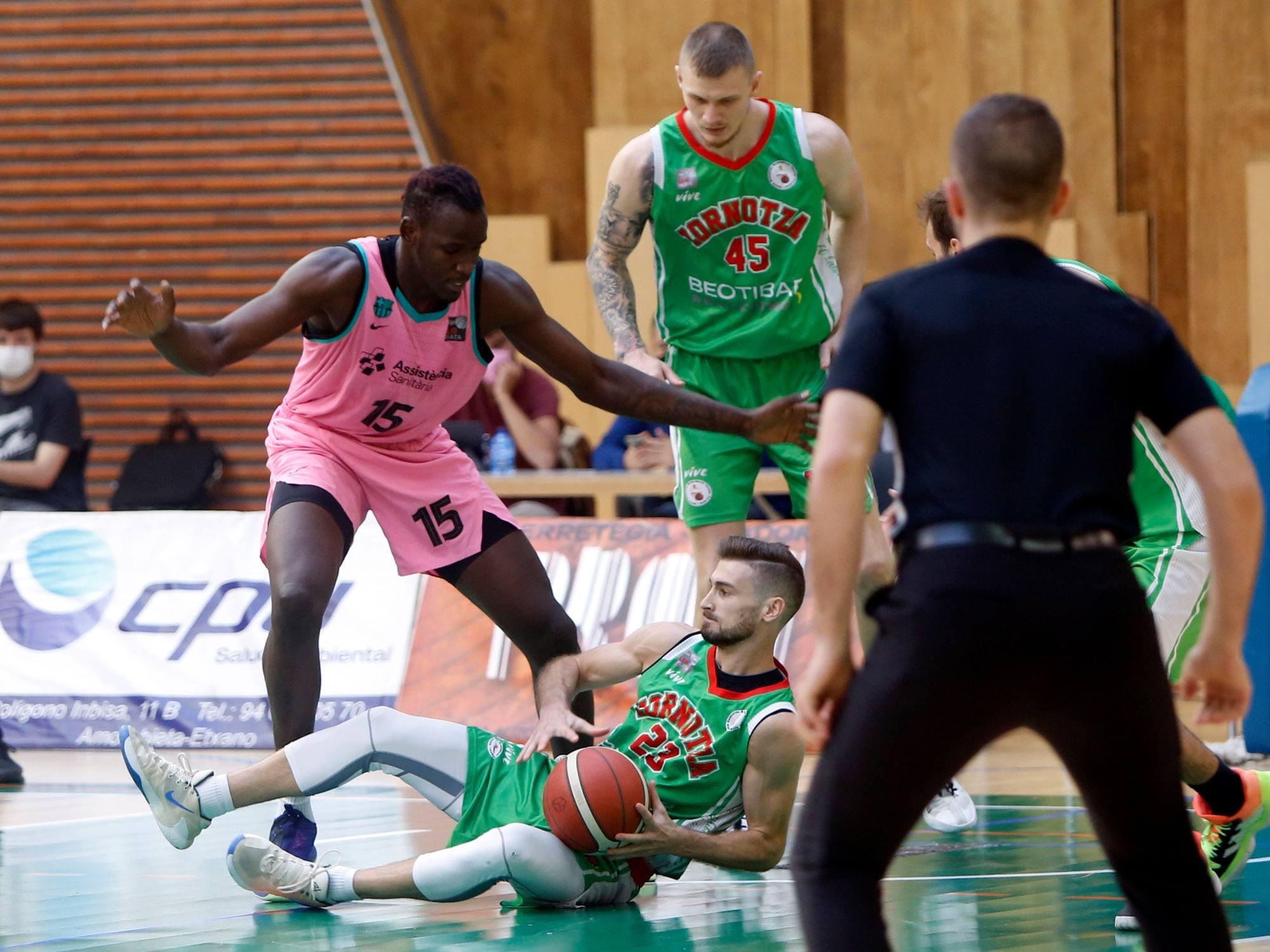 Playoffs LEB Plata : Monstrueux, Ibou Badji porte Barcelone lors de la ...