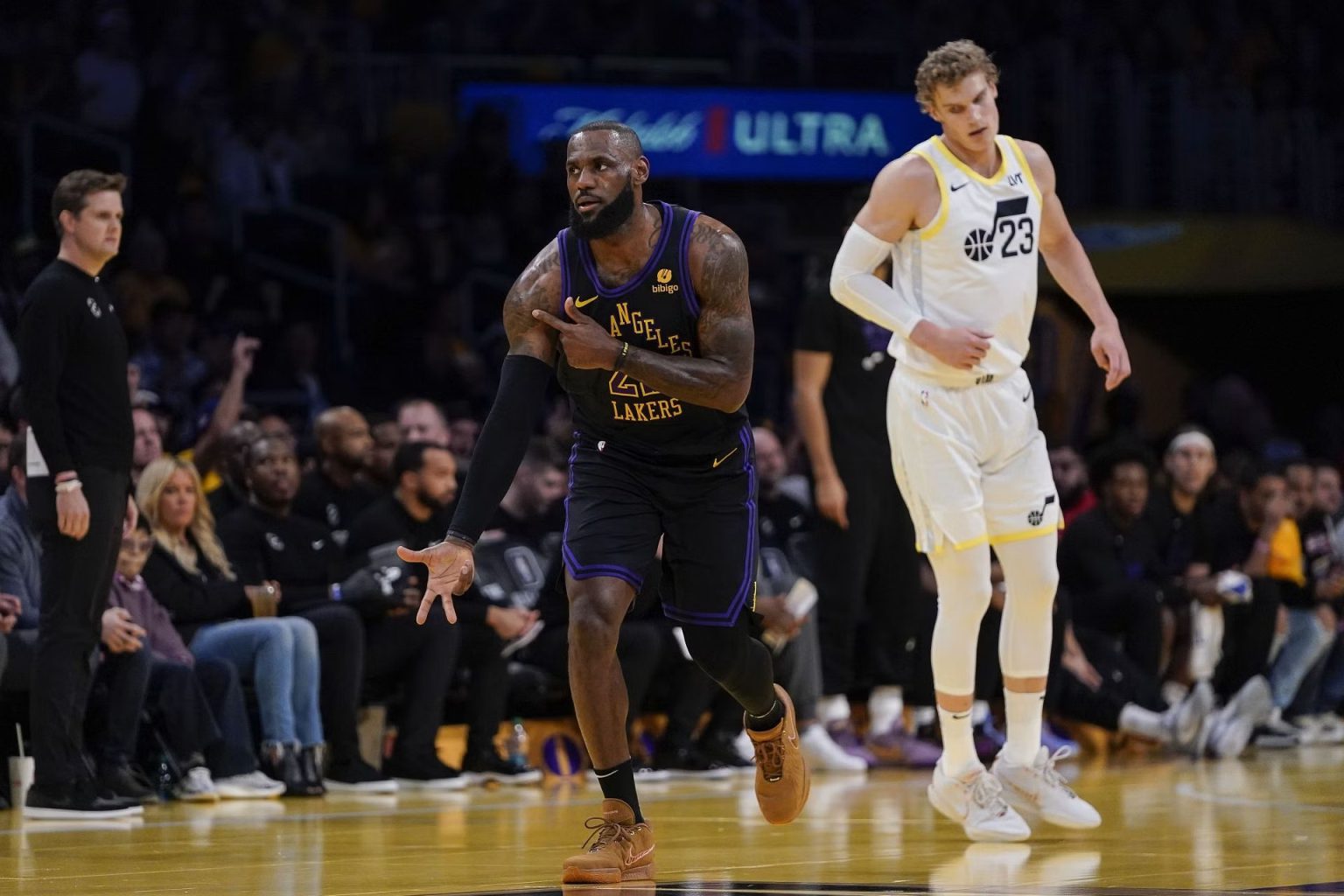 LeBron James devient le premier joueur à dépasser la barre des 39.000 points - Basket 221